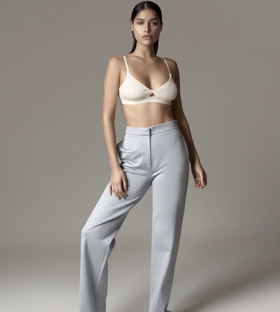 Yasmin V – Deva Models